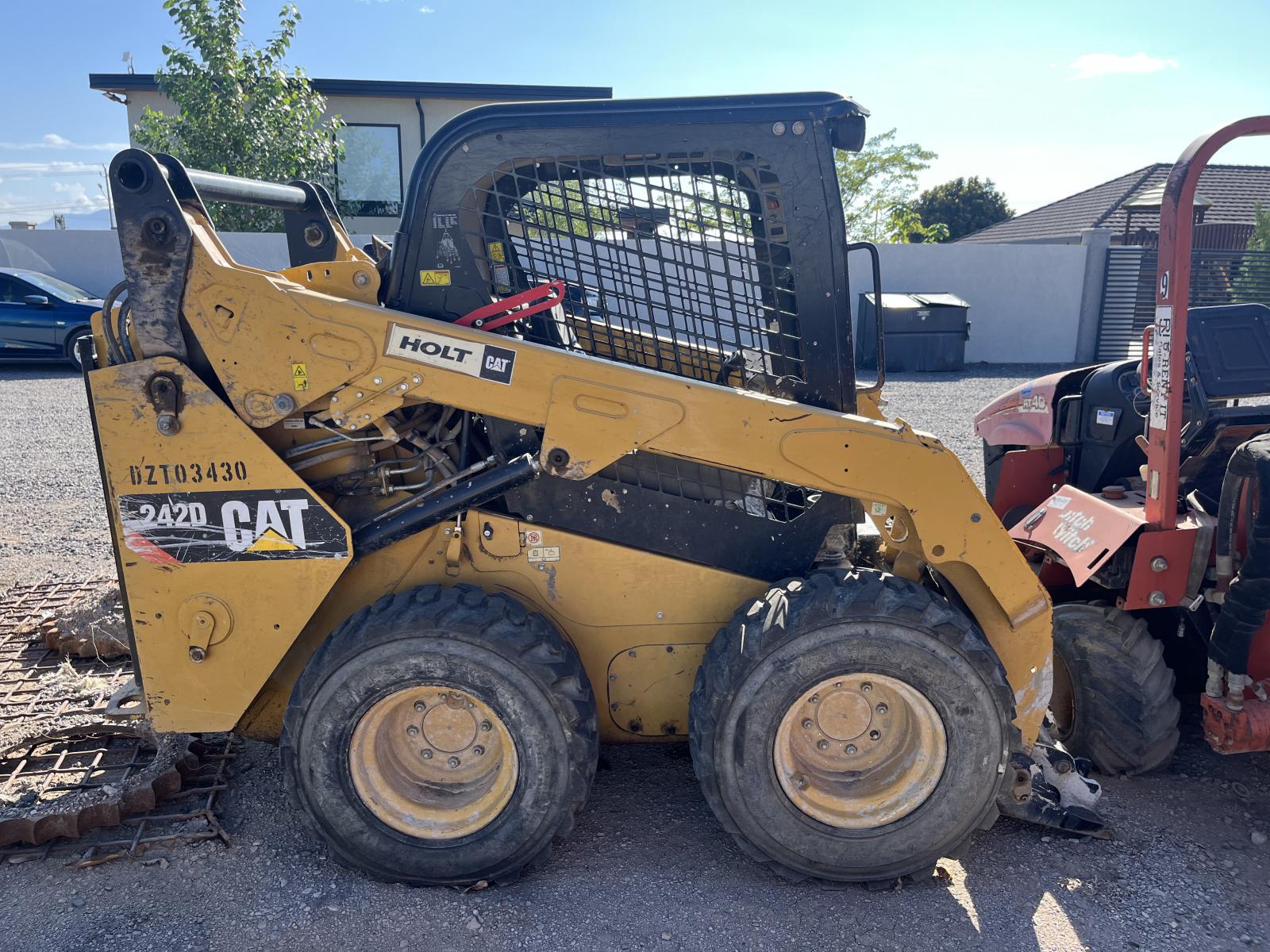 CATERPILLAR 242D - Venta de Maquinaria Wiebe